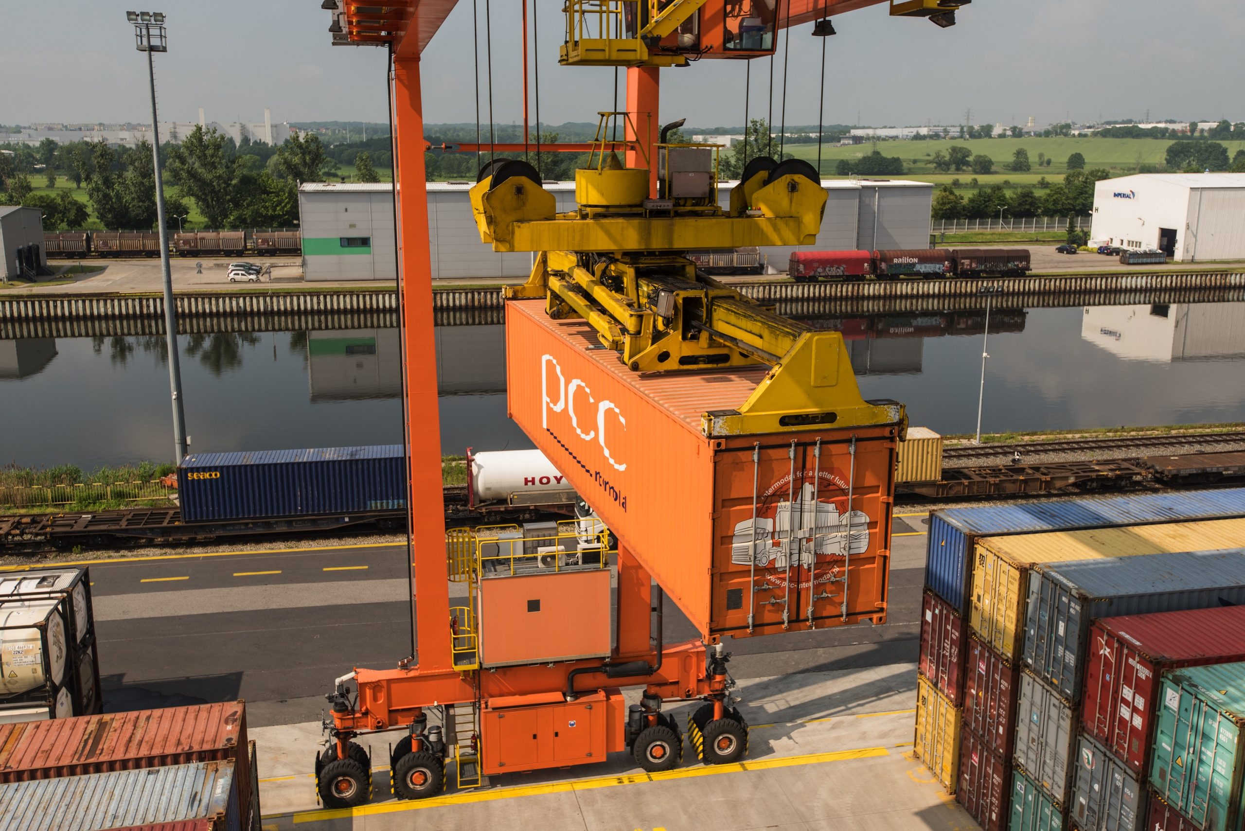 Transport intermodalny - przewozy i kompleksowe usługi transportowe ...